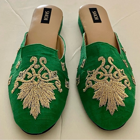 SAACHI | Shoes | Saachi Raw Silk Slip On Flats Slides Gorgeous Emerald ...